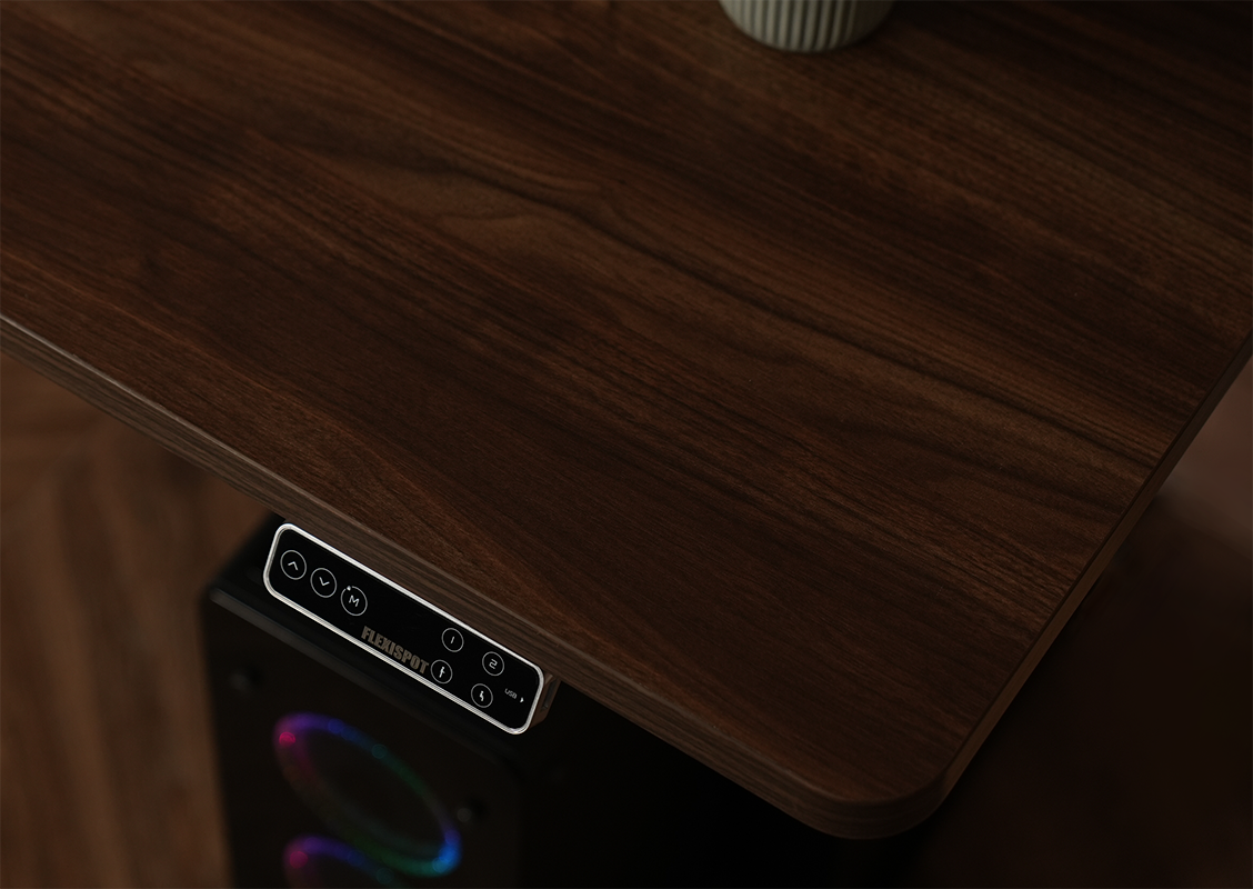 The FlexiSpot Gaming Desk: Combining Top-Notch Functionality With ...